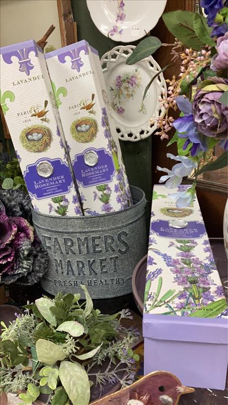 Meadows Home Decor & Gifts - Princeton, IL